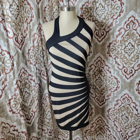 La Reyna | Dresses | La Reyna Black And Tan Mini Dress | Poshmark
